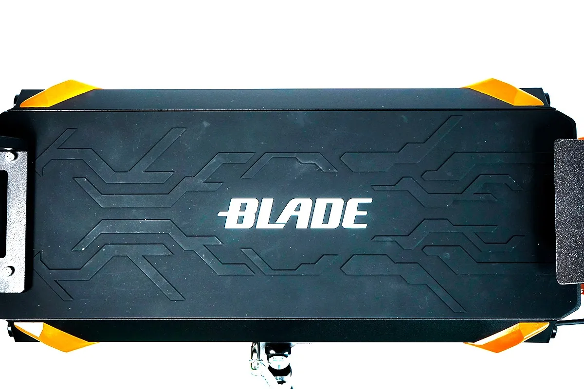 BLADE GT +2 – VOLTS ON